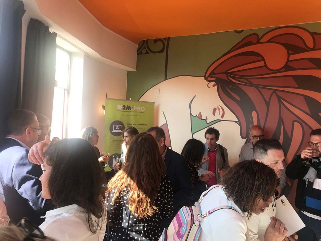 W2M PRO celebra las Fallas con los agentes de viajes de Valencia ...