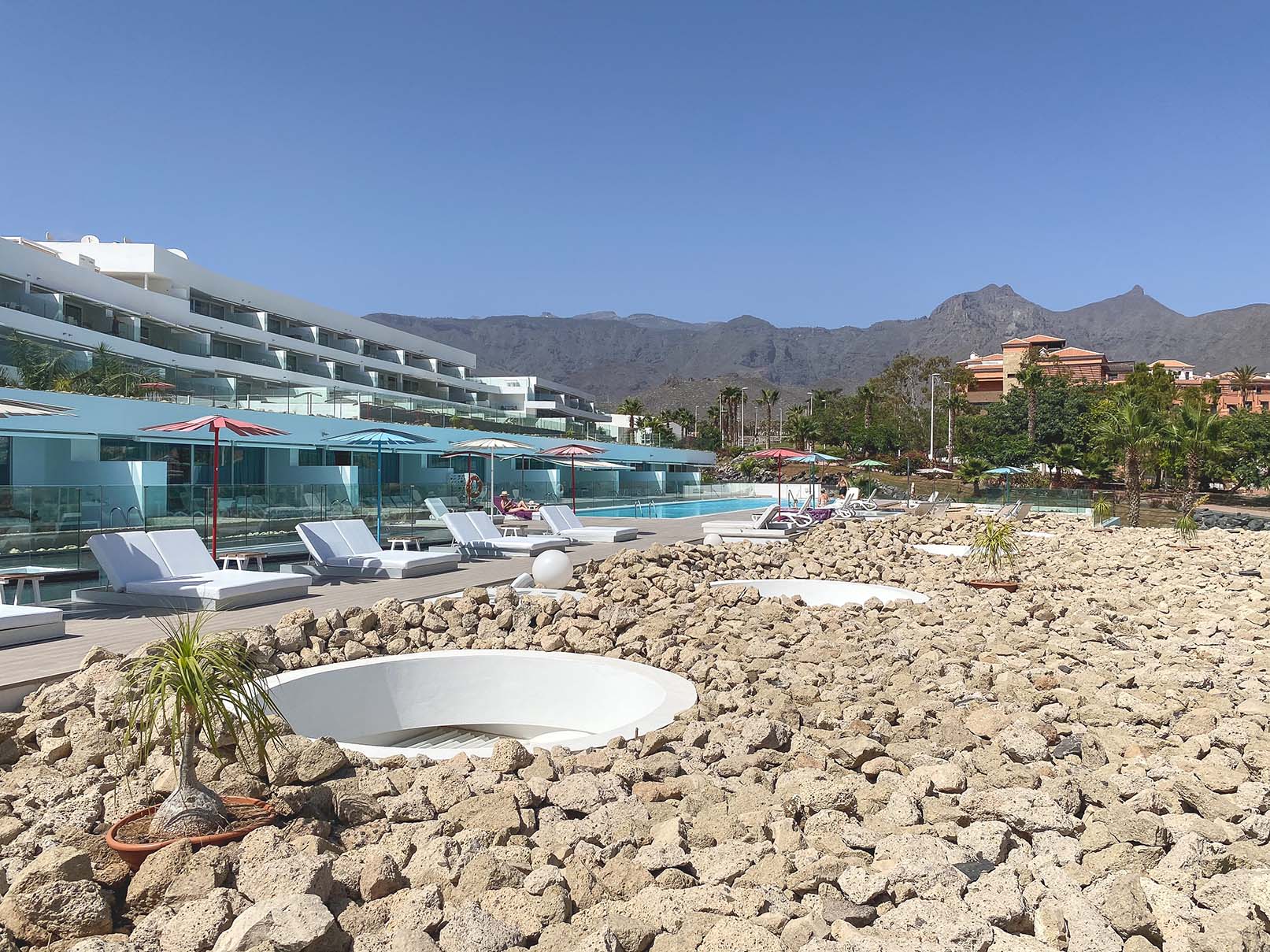 BB Beach Club & Sea View Bar de Baobab Suites se reinventa en dos ...