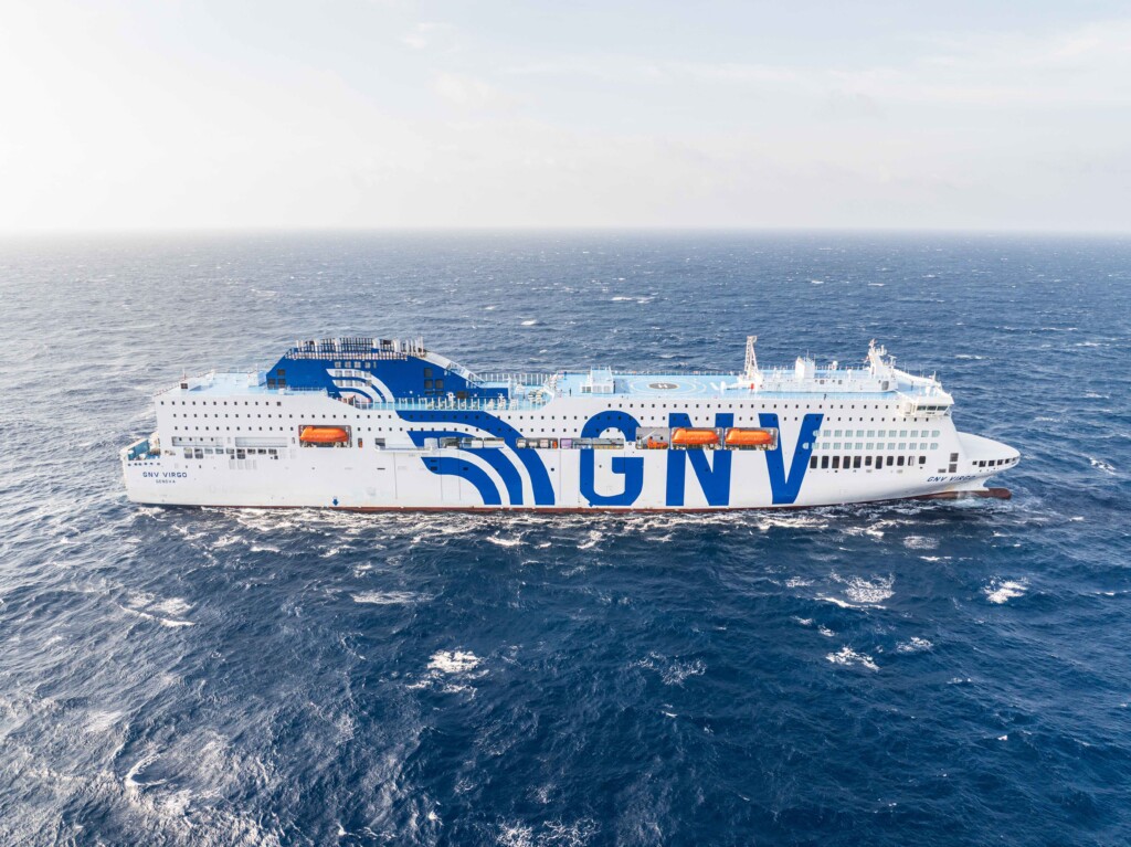 Entregado en China GNV Virgo, el primer barco de GNV propulsado por GNL - Gaceta del Turismo