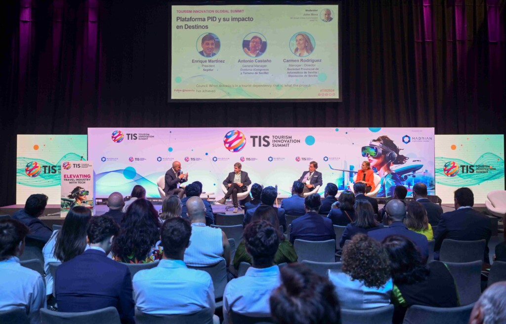 SEGITTUR y TIS2025 colaboran en el impulso de la innovación en turismo ...
